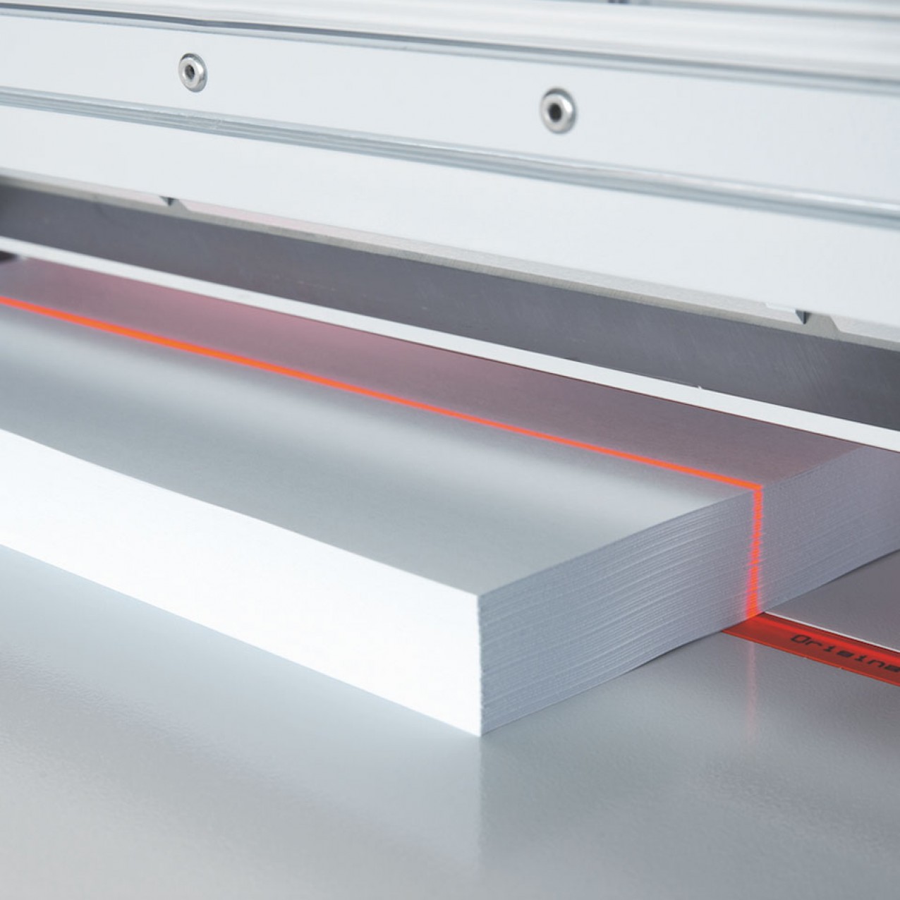 Triumph 4350 16-7/8" Fully-Automatic Tabletop Paper Cutter